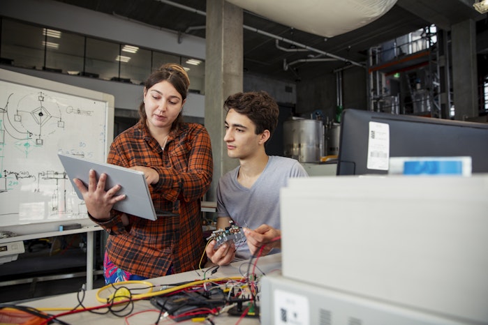 Engineering Internships in Seville | Intern Abroad HQ